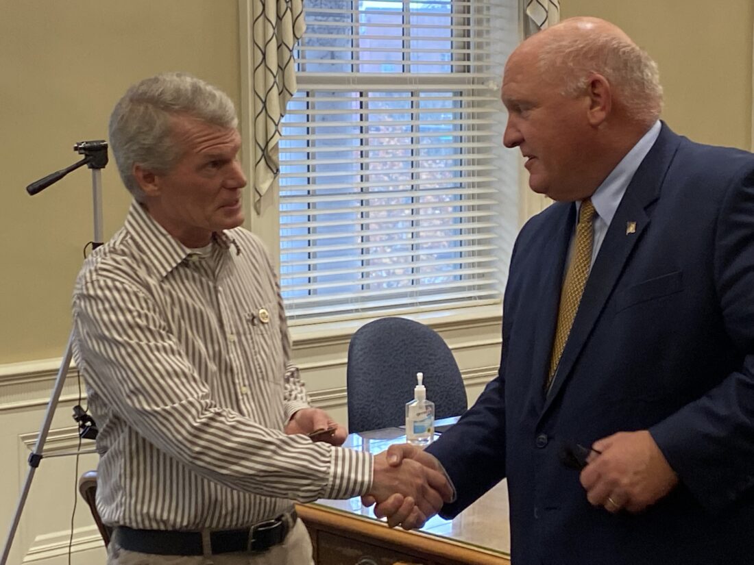 Congressman presents medals to family of WW II veteran | News, Sports ...